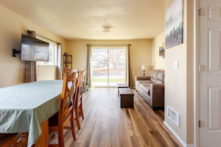 Downstairs Neighborhood Retreat - Missoula, MT