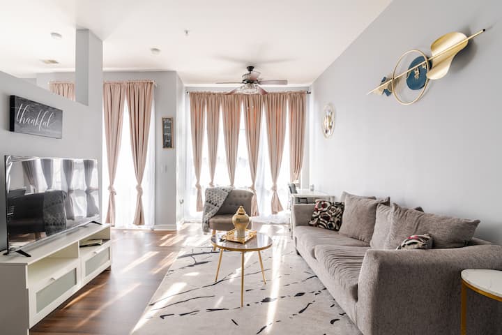 Beautiful Uptown Adventure Apartment. - Charlotte, NC