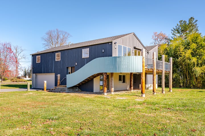 Modern Lakefront Retreat W. King Bed - Saugerties, NY