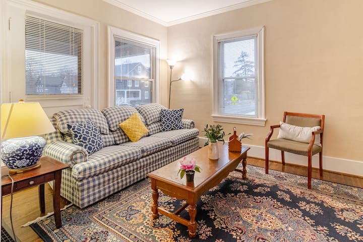 Whole House Aligned Westside Abode Near Strong! - Rochester, NY