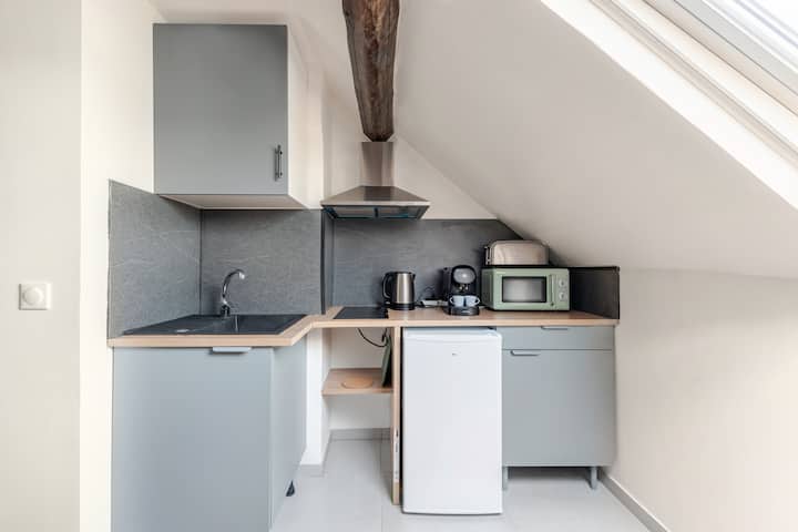 Beau Studio Lumineux Central - Très Proche Gare - Cambrai