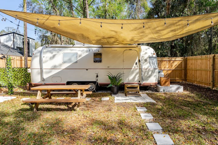 Woodland Airstream - Mins From Downtown! - St. Augustine, FL
