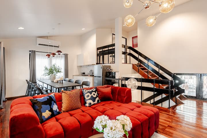 Spacious Pool Villa 6 Min Walk To Mrt, Chatuchack. - Bangkok