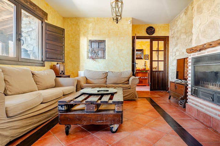 Siete Llaves. Consuegra. Magnífica Casa. - Sepúlveda