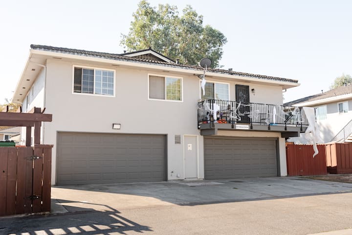 Two Bedroom One Bath Condo ~ "Home Away From Home" - San José