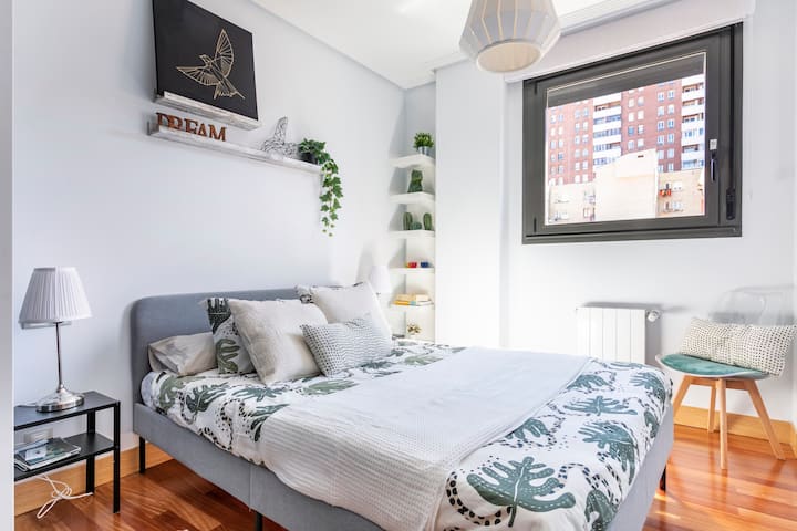 Habitación Con Baño Exclusivo. Casco Viejo - Bilbao