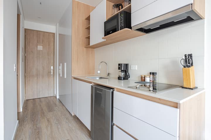 Loft With Balcony, View, And Equipped Kitchen - Bogota