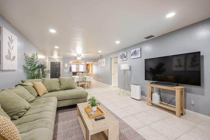 The Tranquil Florida Duplex With A Pool. 3br! - Cape Coral, FL