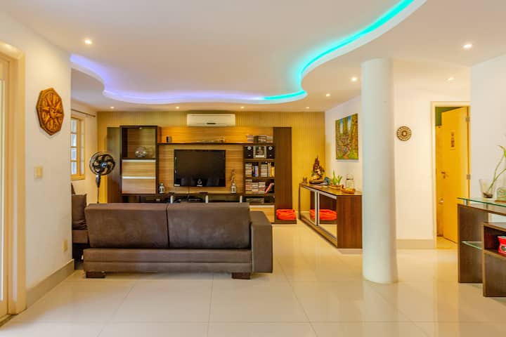 Belle Maison Et Spa, Logement, Large Et Complet. - Niterói