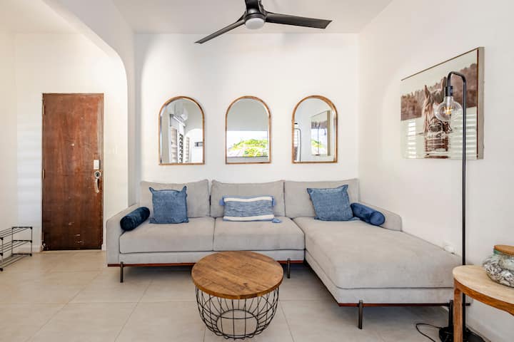 Casa Placita  Walk To Bars, Rest. & Culture - 2br - San Juan