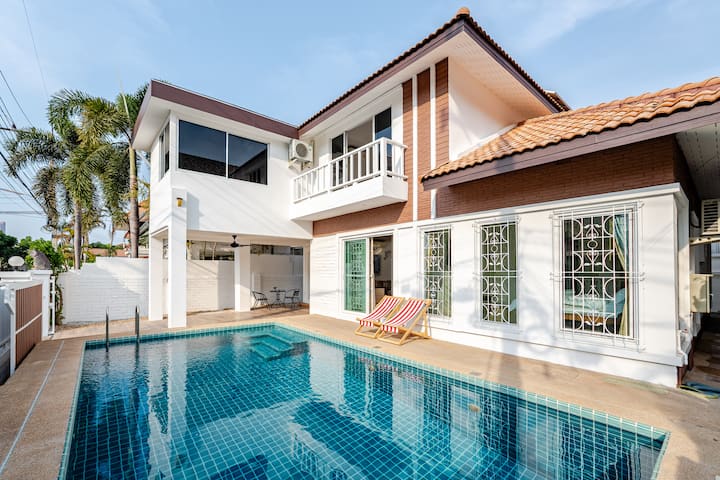 G’warmth Pool Villa/附近水果市场/门口双条车交通便利/距离海滩1公里 - Pattaya City