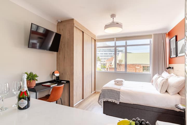 Table Mountain In A Queen Bed - Kapstadt