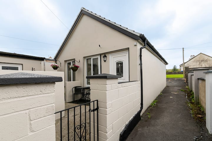 Rooska Gatehouse, Entire Holiday Home (2 Bedrooms) - Lisdoonvarna