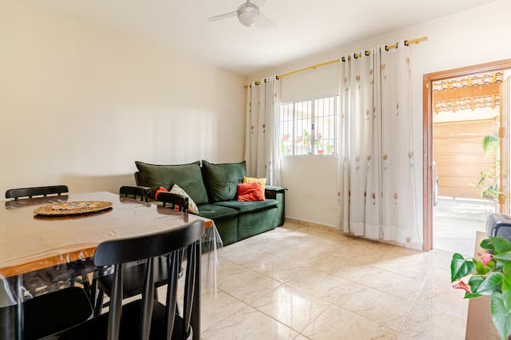 Casa Pitanga Hosting 
6x Sem Juros - Pindamonhangaba