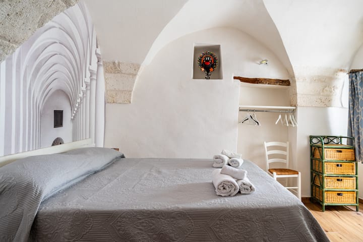 White Charming House - Ostuni Tiny Cathedral - Ostuni