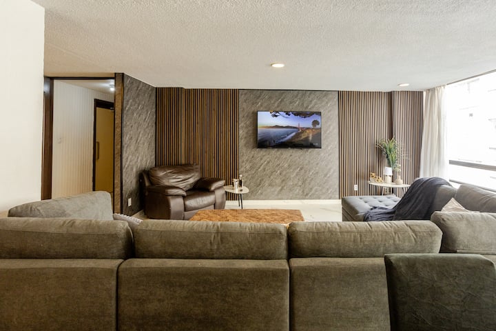 Luxury 5br Apt, Amazing Location, Sleeps 16 People - Mexiko-Stadt