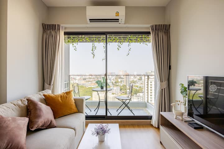 아스트라 스카이 리버 패밀리 스위트 룸 - 2침실, 시티 뷰, 150m 루프탑 인피니티 풀 - Chiang Mai