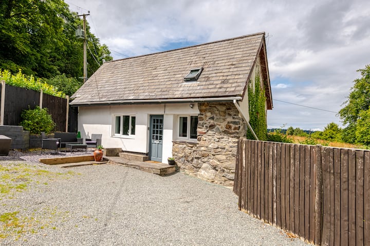 Romantic Country Cottage, North Wales - Conwy