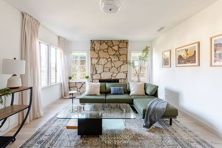 A Mid-century Modern Dream - Los Angeles, CA