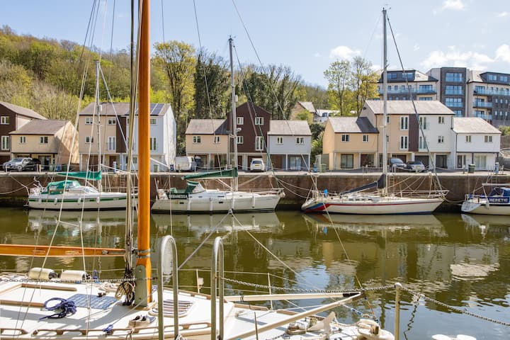 4 Bedroom Townhouse, Y Felinheli, North Wales - Anglesey