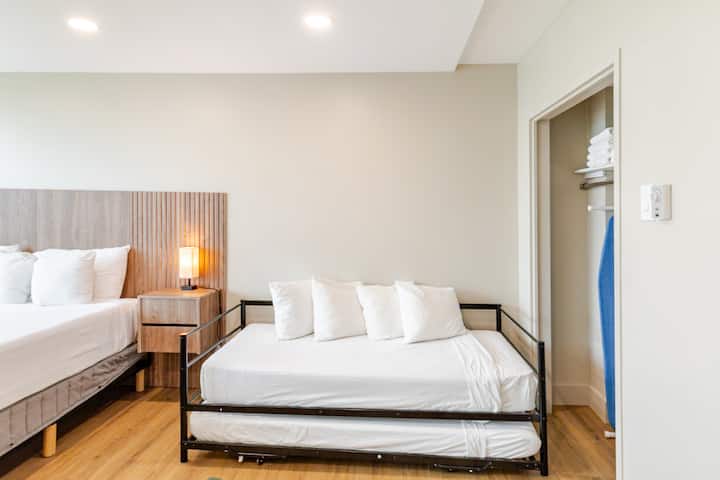 Shine Suites Studio - Miami Beach, FL