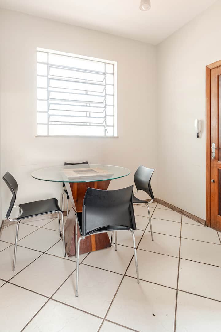 1 Por Andar Central Varanda E Vista Para Serra Bh - Belo Horizonte