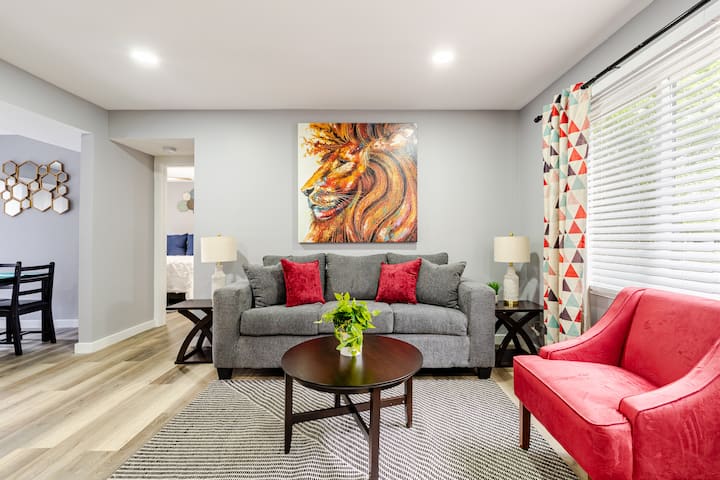 Cozy And Convenient 2br Near Major Hospitals - Charlotte, NC