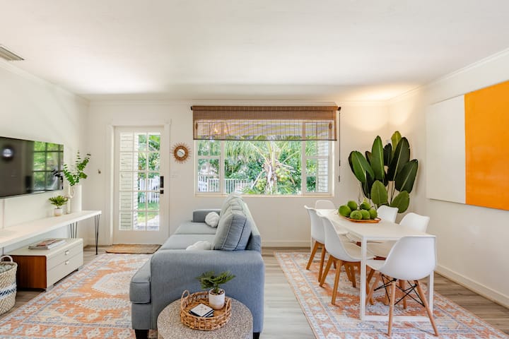 Sunny Palms Retreat - Lake Worth, FL