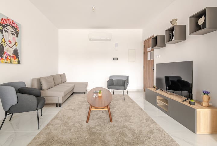 Luna Apartment - Larnaca