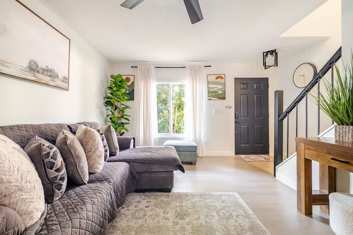 The Springs -Townhouse In The Winter Springs - Lake Mary, FL