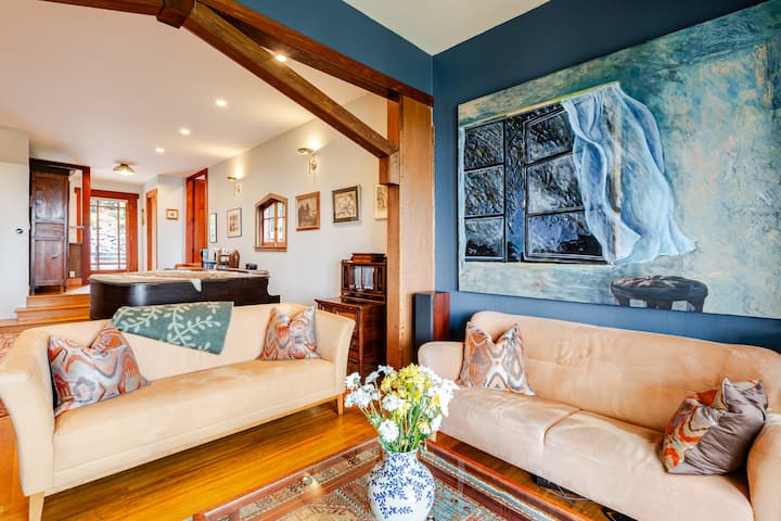 Charming Berkeley Craftsman Home - Berkeley, CA