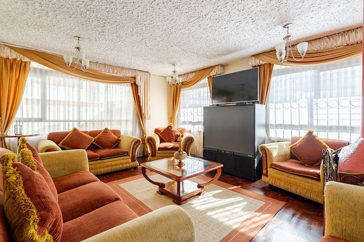 Calido Y Familiar Depart En Quito - Quito