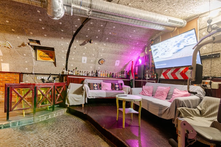Former Pub5, Pool Table, Beer Tap, Up To 22person - Budapest