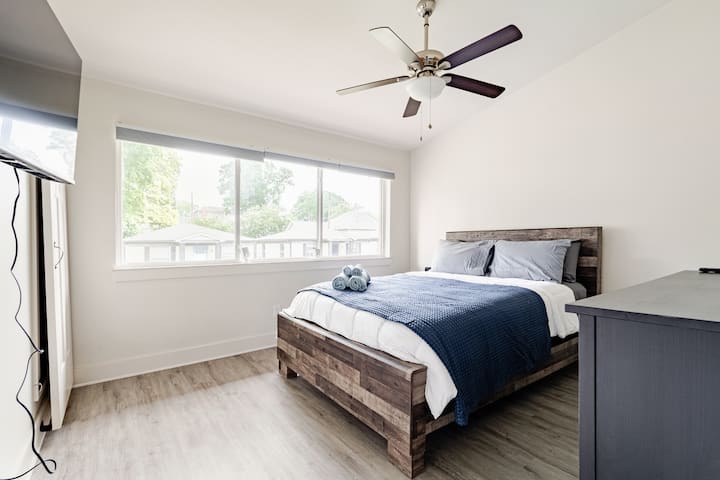 Chic 2br Townhouse W/ Smart Tv, Close To All! - Charlotte Douglas Airport (CLT)