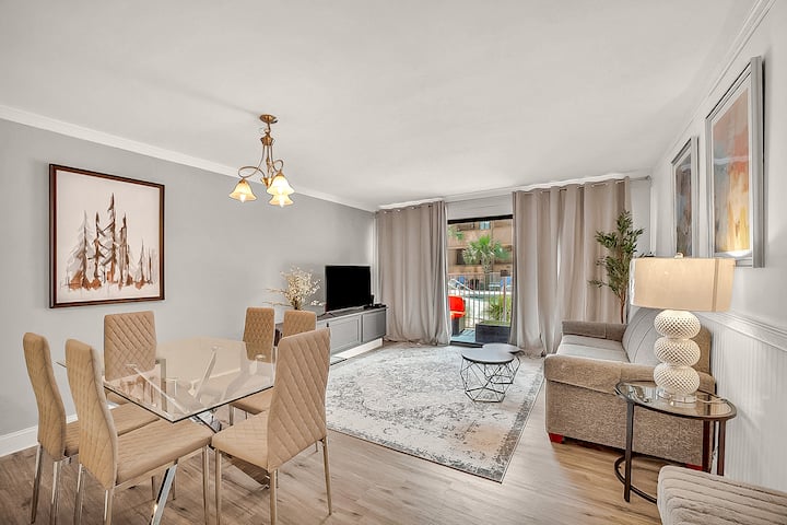 Beach Front | Pool, Jacuzzi + Ocean View - Myrtle Beach