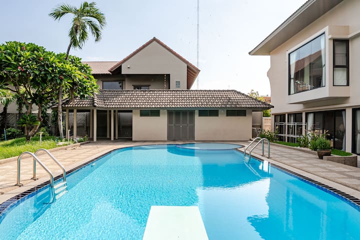 5br Villa With Private Pool | Sukhumvit｜10mins Bts - Bangkok
