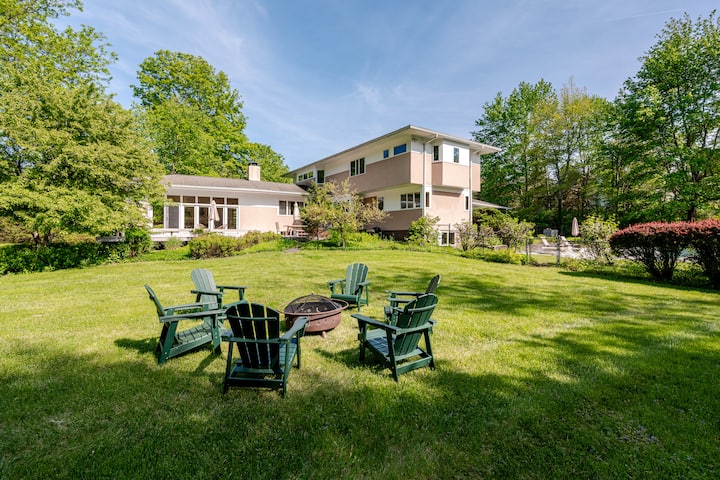 Pleasant Valley Pines - Hyde Park, NY