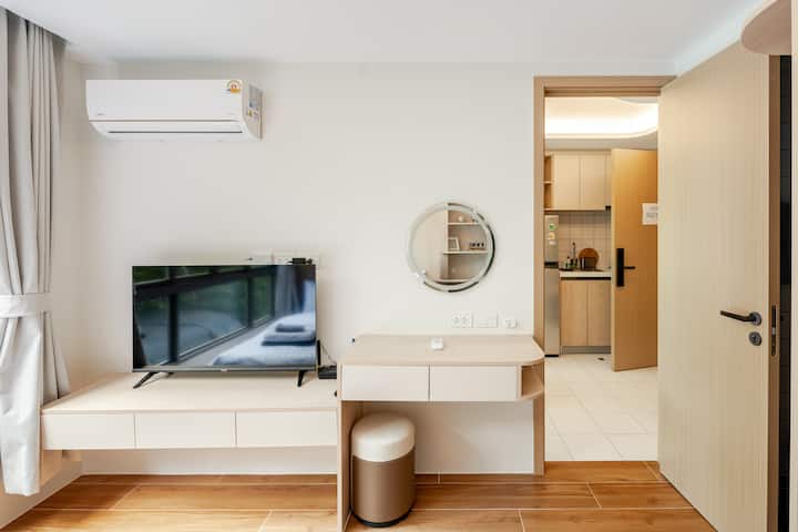 Апартаменты у бассейна с видом на Камалу - Phuket