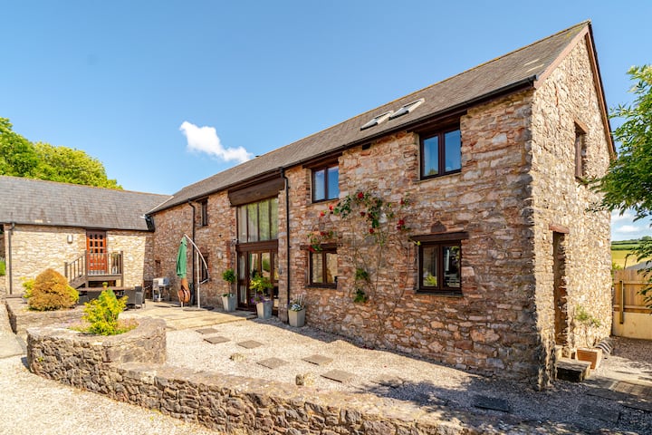 Wagtail Barn, South Devon, Pet Friendly With Shared Indoor Pool & Games Room - Totnes