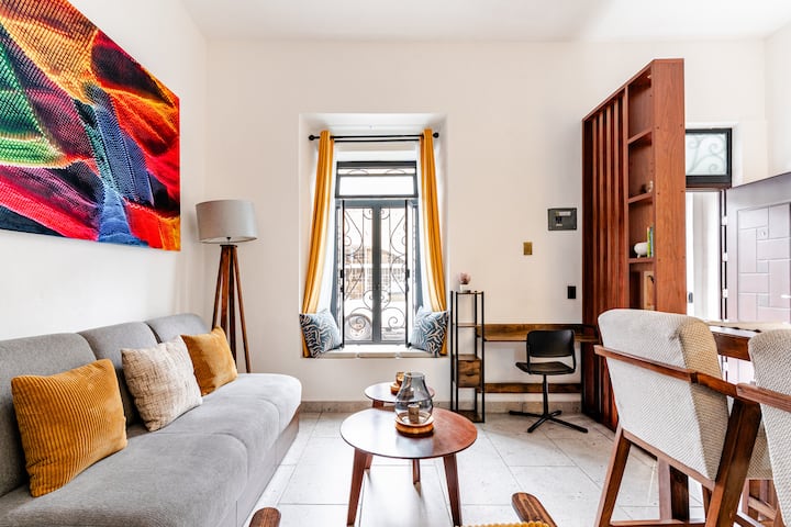 Casa Antigua Restaurada Con Terraza Independiente - Guadalajara