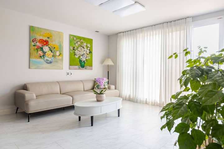 신축(2층/27평)#제주시#버스정류장근처#가족 친화적 숙소#맛집동네#조용한 숙소(청결함) - Jeju-si