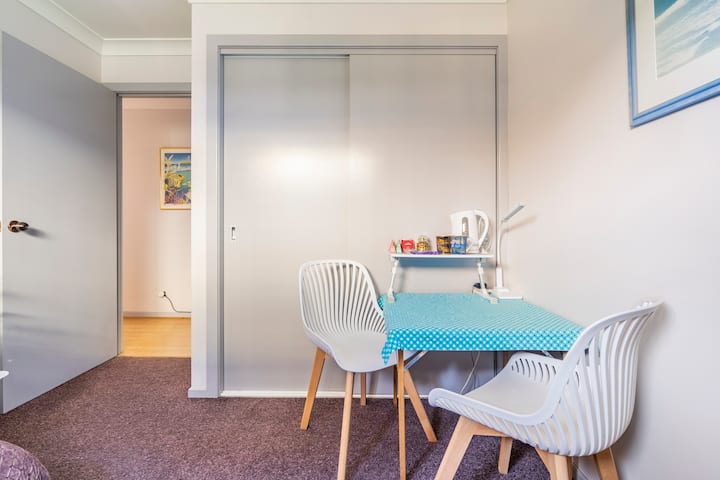 Budget Luxe
Self Contained Guest Space - Batemans Bay