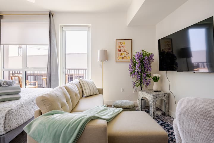 Brand New |Luxury Building In Sm - Santa Monica, CA