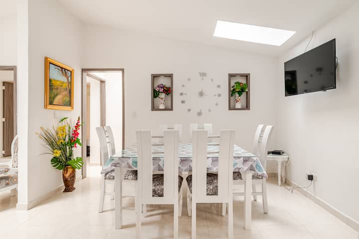 Casa Moderna Y Céntrica En El Eje Cafetero - Armenia