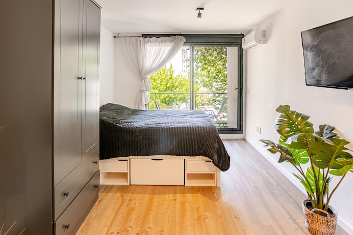 Moderno Apto Con Balcón Y Amenities-cordón Centro - Montevideo