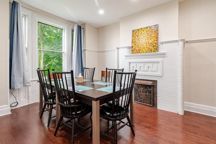 Spacious 3br | Rpi & Troy | Cafe | Games - Troy, NY