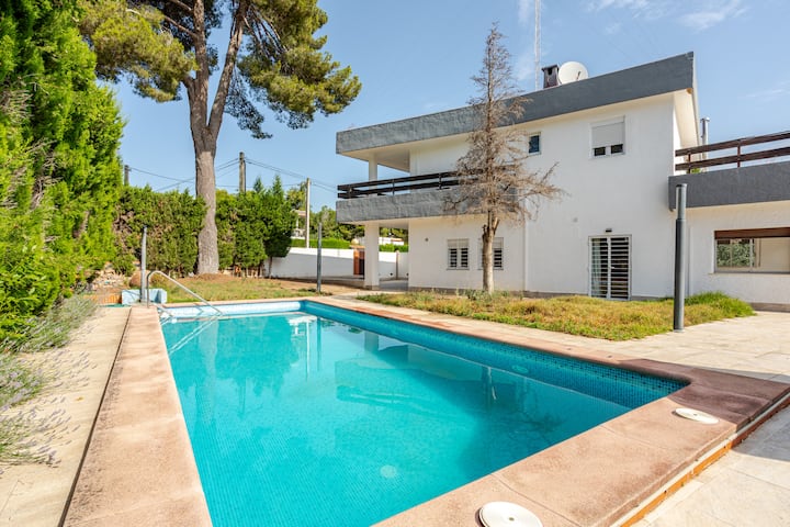 Coliving Valencia, Suite With Terrace & Pool Views - Cheste