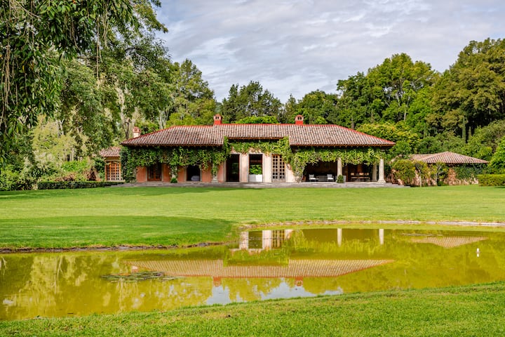 Arké, Estilo Y Naturaleza. - Tepoztlán