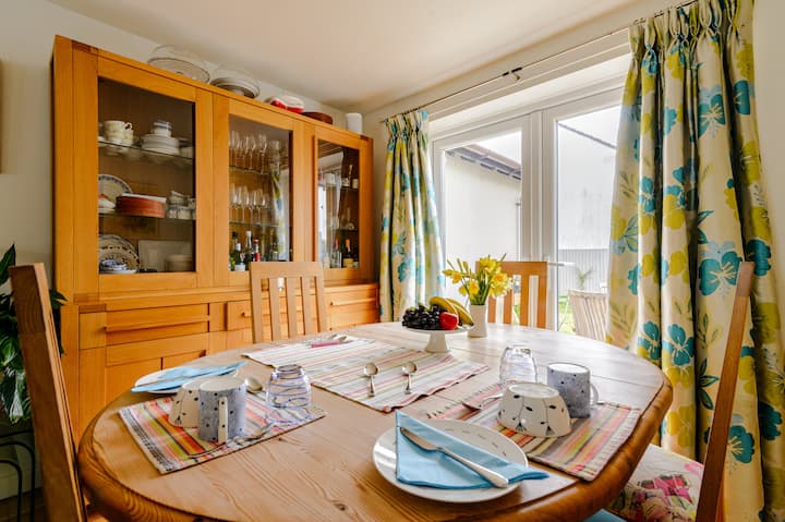 Comfortable Ensuite Double Room In Abergavenny - Abergavenny