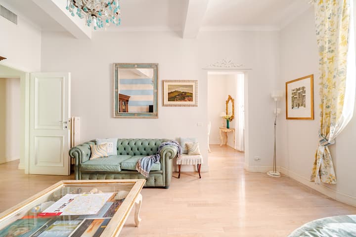 Timeless Charm • 3br +Terrace Historic Centre - Bologna